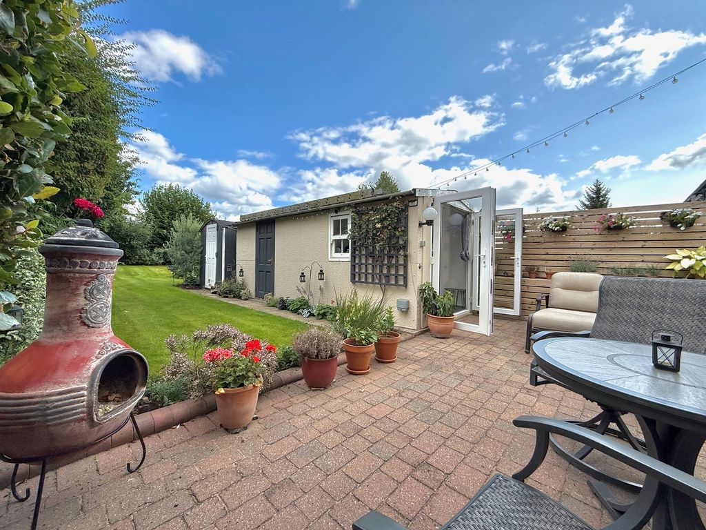 Sandringham Road, Watford WD24, 4 bed semi-detached house for sale, £ ...