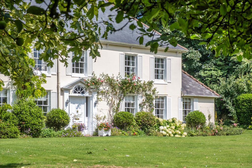 Brown Candover, Alresford, Hampshire SO24, 8 bed detached house for ...