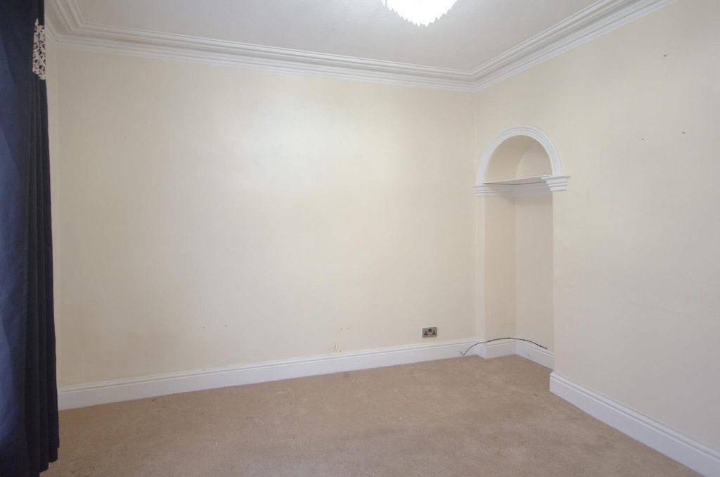 Queen Street, Withernsea HU19, 3 bed terraced house for sale, £90,000 ...