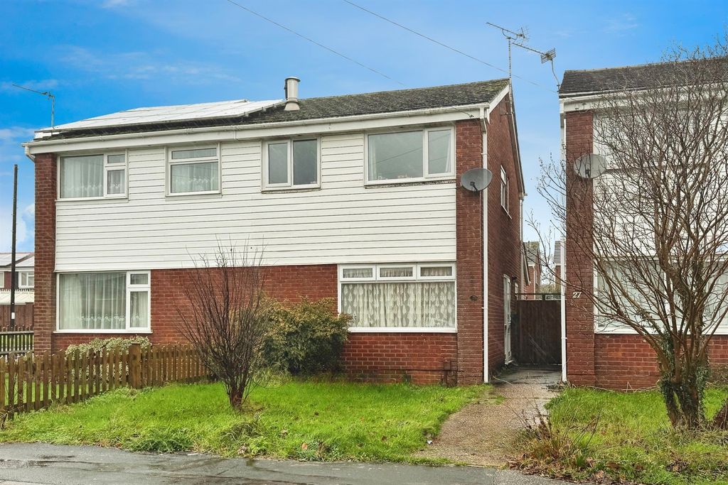 Oldbarn Close, Calmore, Southampton SO40, 3 bed semi-detached house for ...