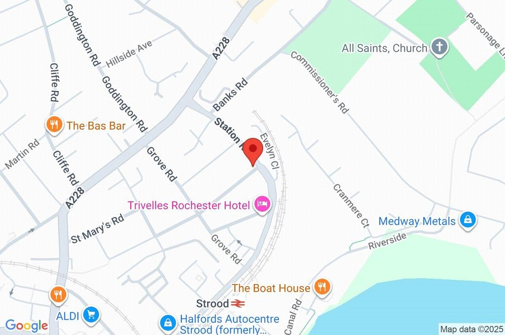 Station Road, Strood, Rochester, Kent ME2, 2 bed terraced house for ...