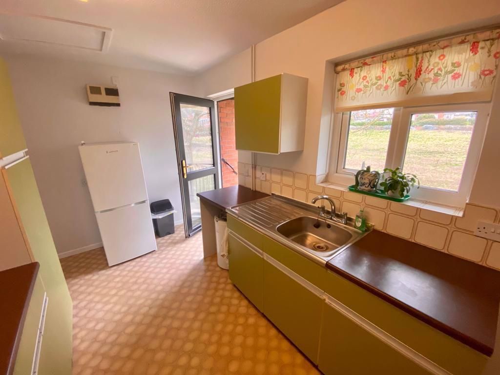 Burrows Court, Hampton Park, Hereford HR1, 2 bed bungalow for sale, £ ...