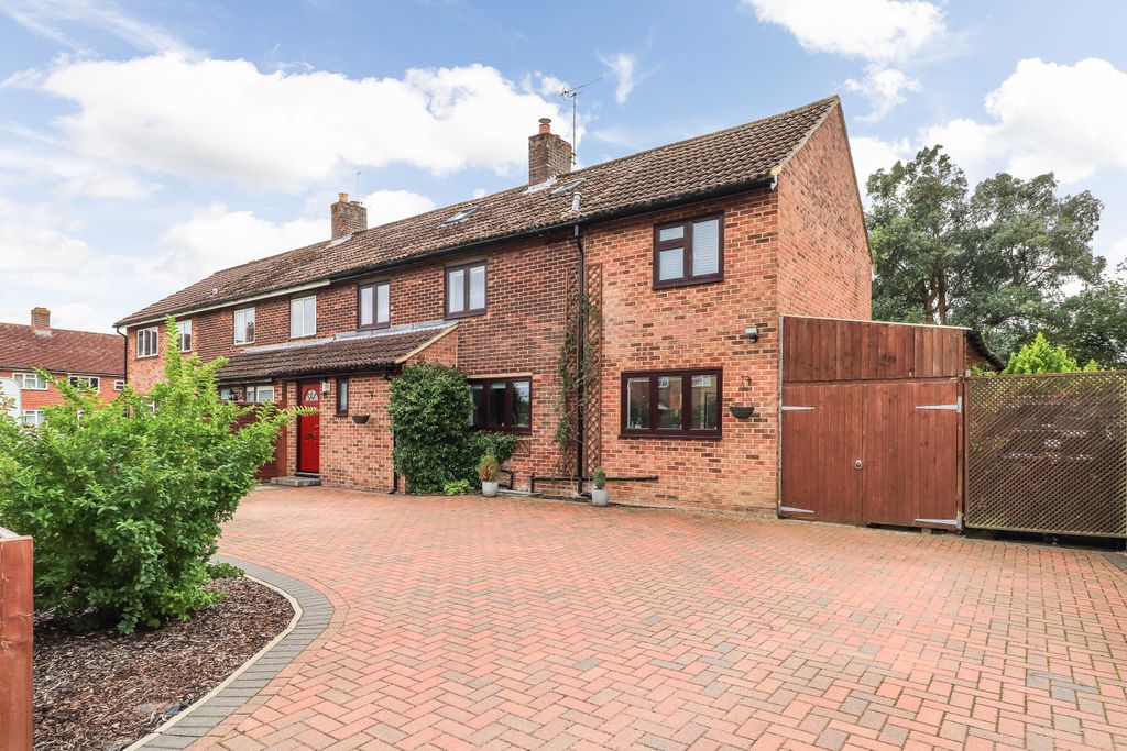 Princes Close, Balsham CB21, 4 bed semi-detached house for sale, £ ...