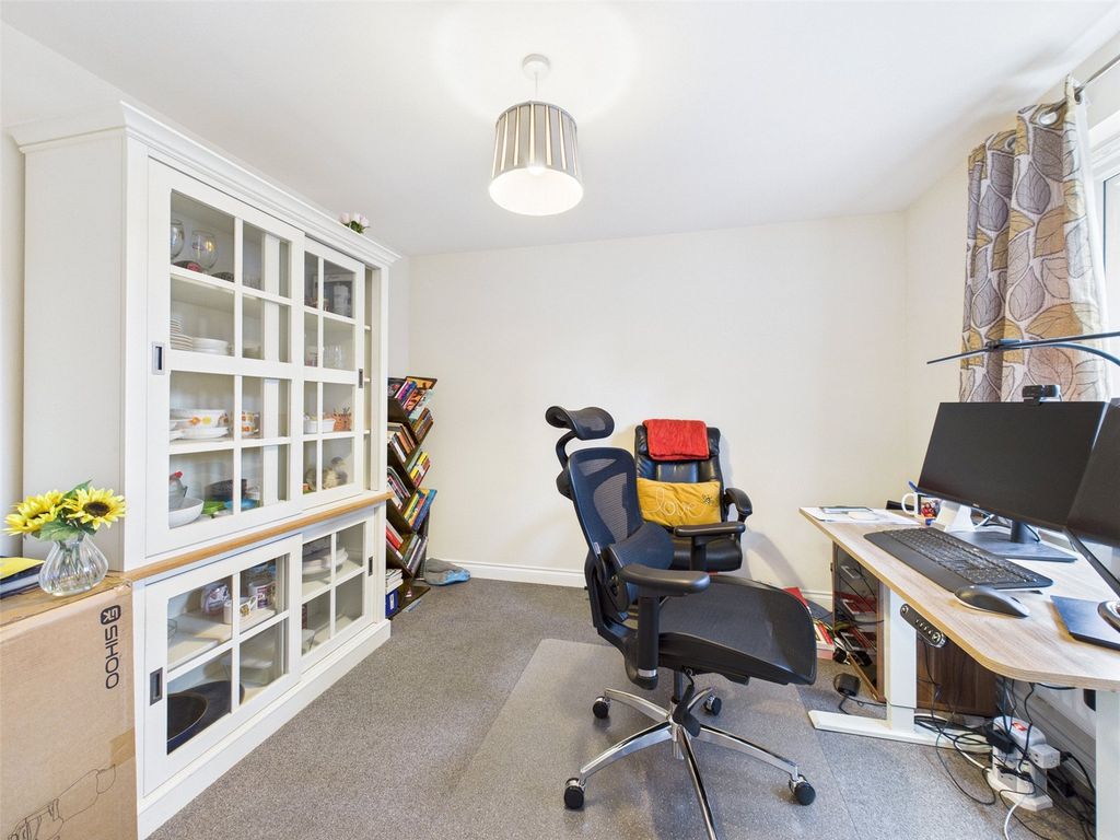 Holbeach Drive, Kingsway, Quedgeley, Gloucester GL2, 4 bed detached ...