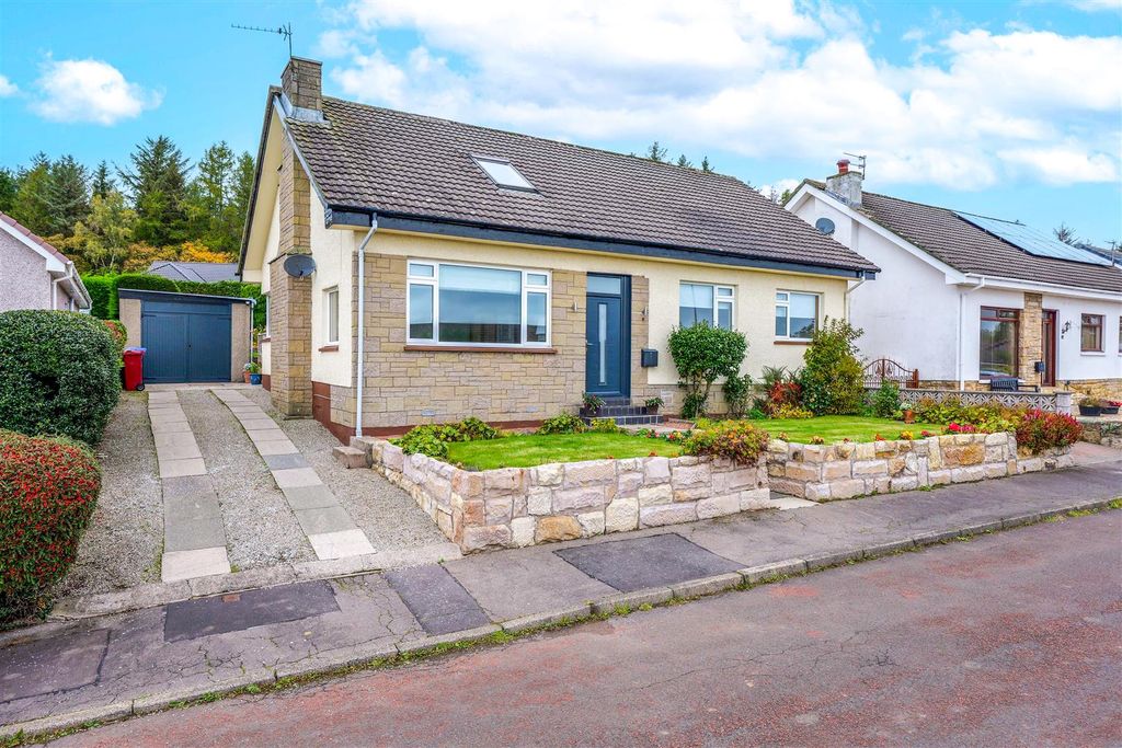Lochknowe Street, Braidwood, Carluke ML8, 3 bed detached bungalow for ...