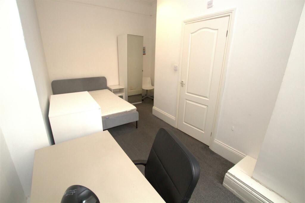 Borough Road, Middlesbrough TS1, 8 bed terraced house to rent, £450 pcm ...