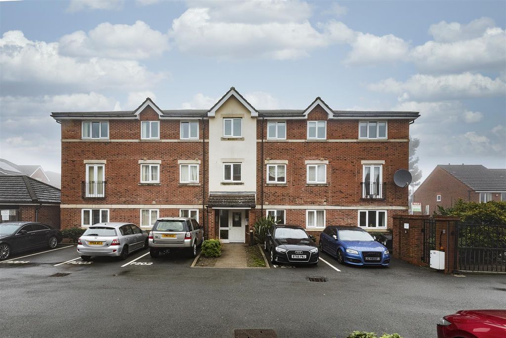 Blackthorn Drive, Huddersfield HD3, 2 bed flat for sale, £125,000 ...