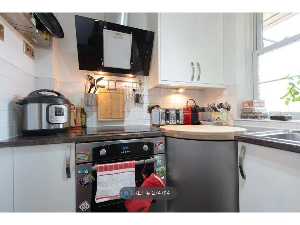 Matilda House, London E1W, 2 bed flat to rent, £2,400 pcm | PrimeLocation