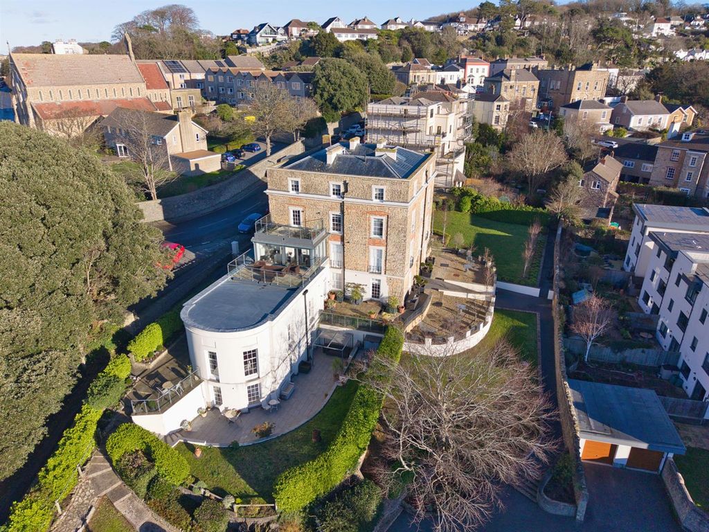 6 Marine Hill, Clevedon BS21, 2 bed flat for sale, £435,000 | PrimeLocation
