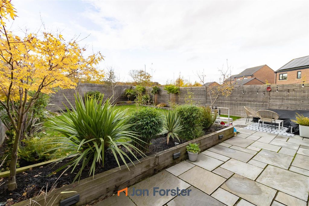 Merlay Court, Killingworth, Newcastle Upon Tyne NE12, 4 bed detached ...