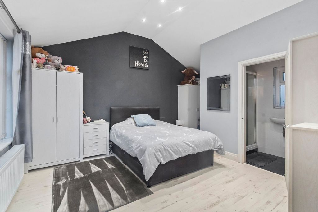 Victoria Avenue, St. Helens WA11, 4 bed semi-detached house for sale, £ ...