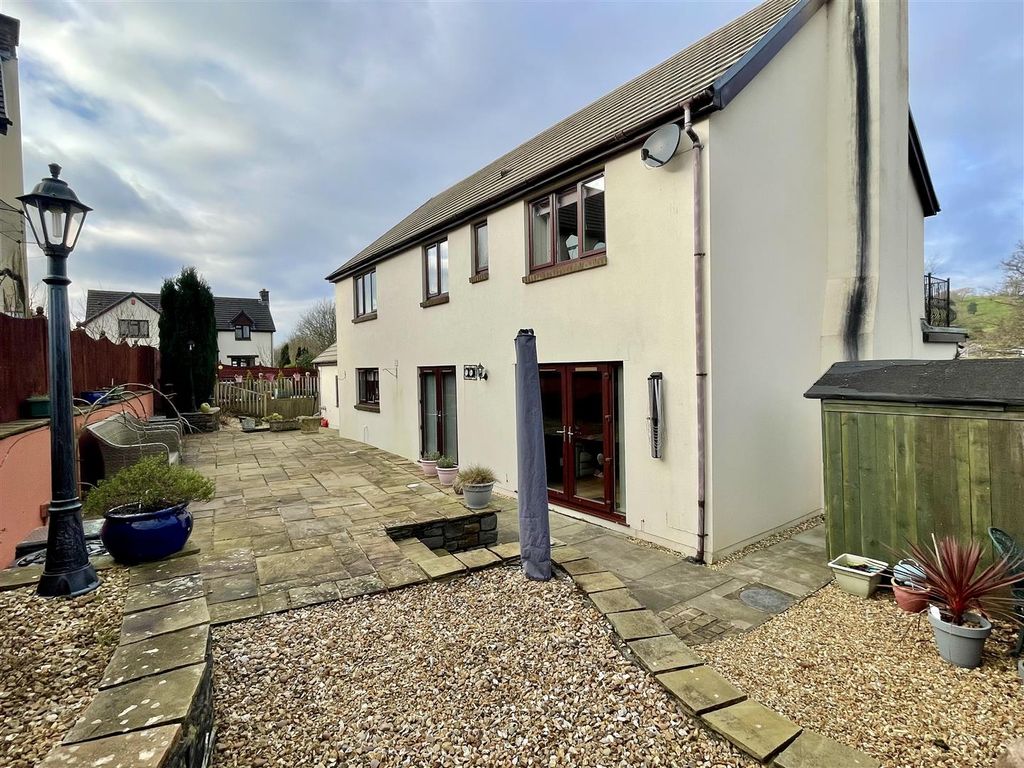 Caeffynnon, Drefach, Llanelli SA14, 5 bed detached house for sale, £ ...