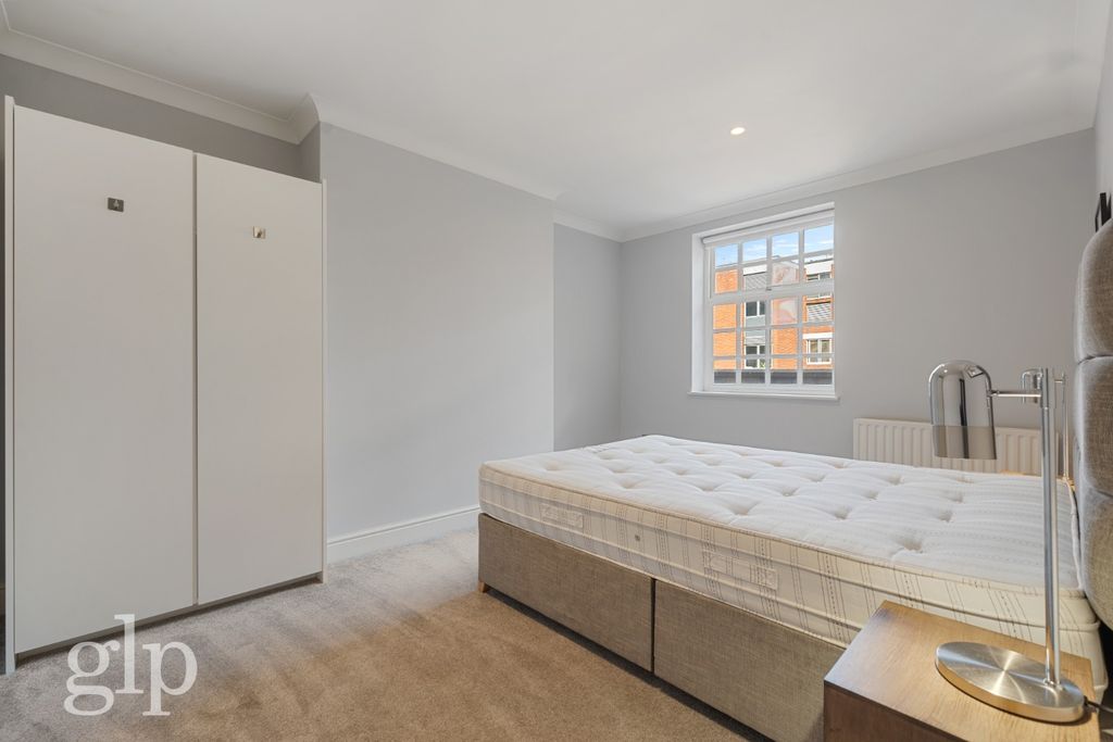 Picton Place, London, Greater London W1U, 3 bed flat to rent, £6,608 ...