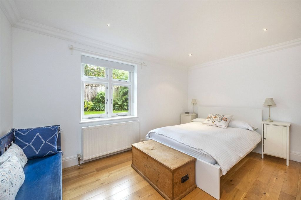 Maresfield Gardens, Hampstead NW3, 2 bed flat to rent, £3,650 pcm ...