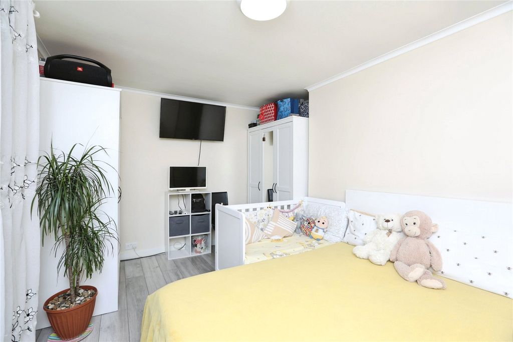 Berridge Road, Sheerness, Kent ME12, 2 bed terraced house for sale, £ ...