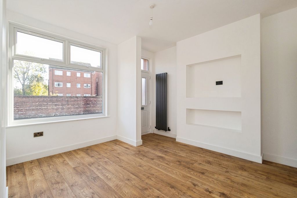 Everton Road, Stockport, Greater Manchester SK5, 2 bed terraced house ...