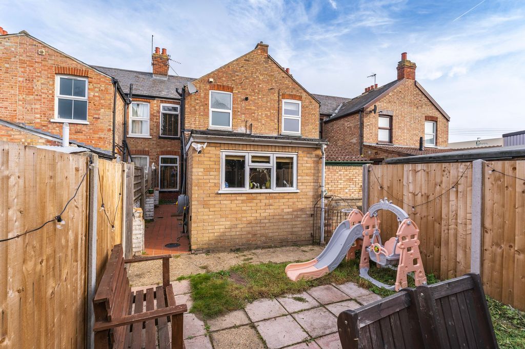 Victoria Road, Diss IP22, 2 bed terraced house for sale, £190,000 ...