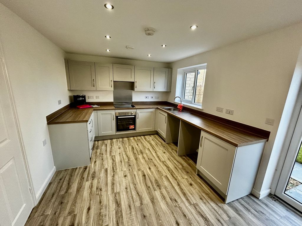 Elm Drive, Holbeach PE12, 3 bed detached house for sale, £250,000 ...