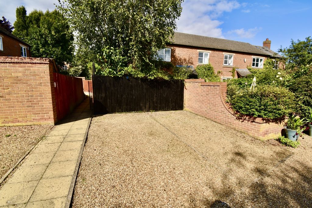 Walkers Acre, Walgrave, Northants NN6, 2 bed semi-detached house to ...