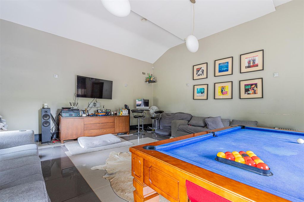 Newport Road, Castleton, Cardiff CF3, 5 bed detached house for sale, £ ...