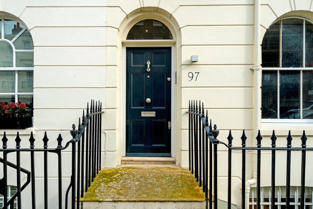 Eaton Terrace, London SW1W, 4 bed terraced house for sale, £5,500,000 ...