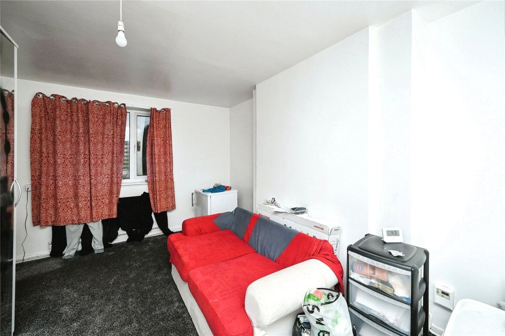 Sandy Lane, Mansfield, Nottinghamshire NG18, 3 bed semi-detached house ...