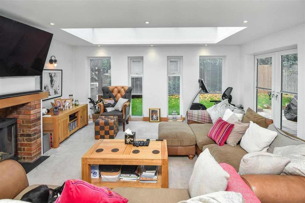 NN17, Bramblewood Road, Weldon, 6 bed detached house for sale, £525,000 ...