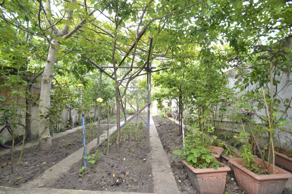 Rectory Road, Stoke Newington N16, Studio to rent, £1,420 pcm ...