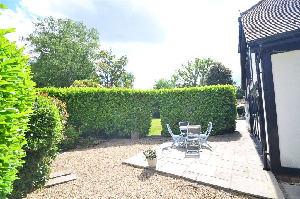 Copthorne, Crawley, West Sussex RH10, 5 bed detached house for sale, £ ...