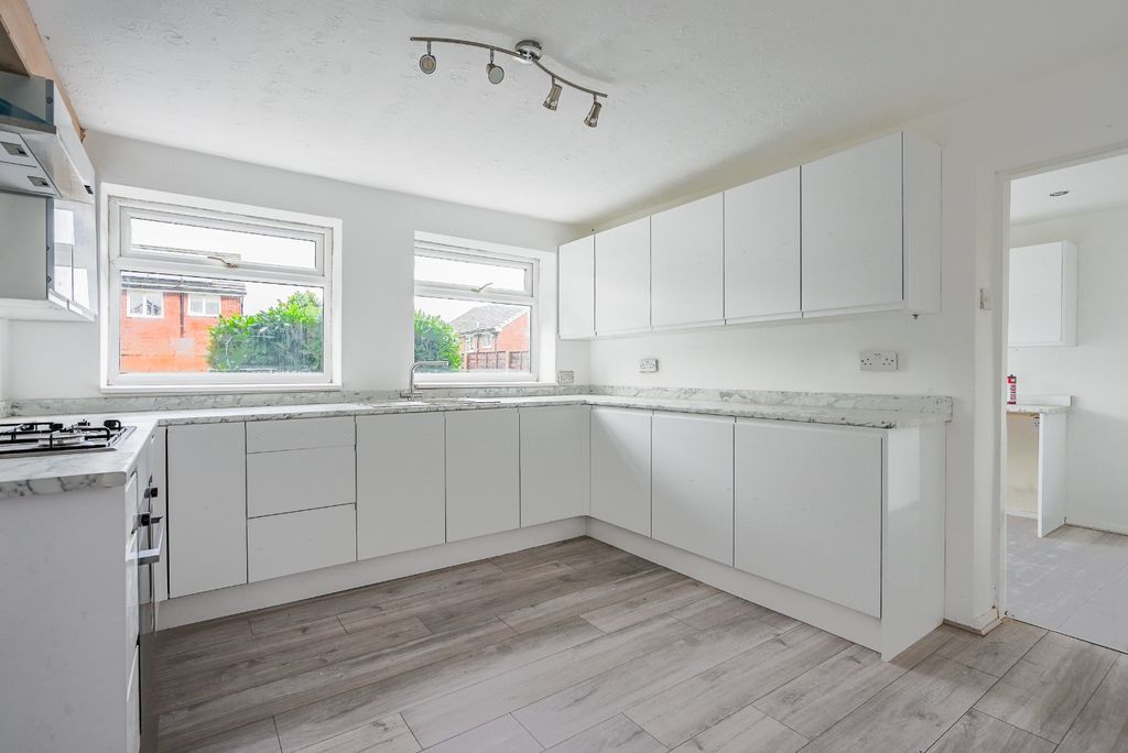 Bridge Street, Radcliffe, Manchester, 1 M26, 4 bed detached house for ...