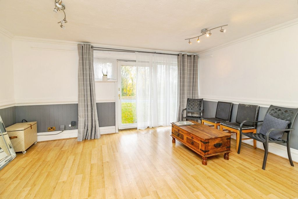 Buckingham Gate, Eaglestone, Milton Keynes, Buckinghamshire MK6, 3 bed ...