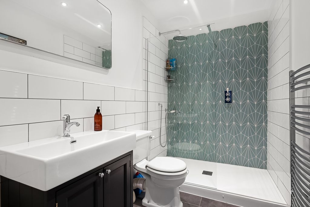 Rye Hill Park, London SE15, 2 bed flat for sale, £600,000 | PrimeLocation