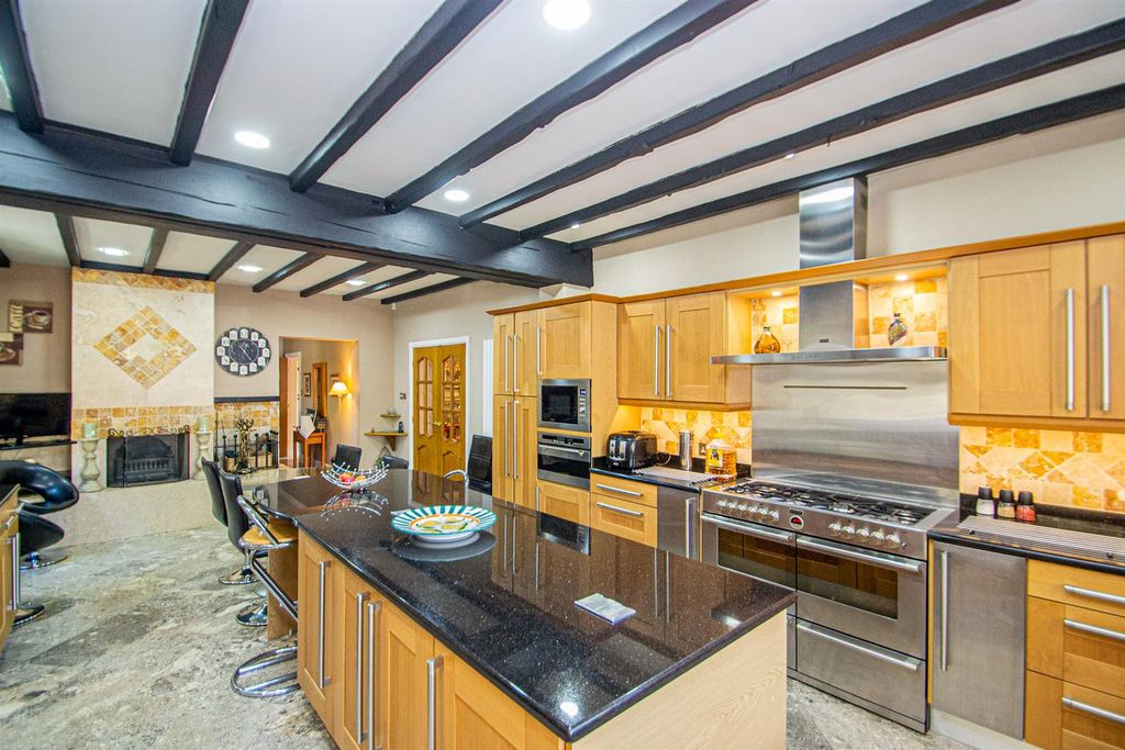 Cuerdon Manor House, Thelwall, Warrington WA4, 5 bed detached house for ...