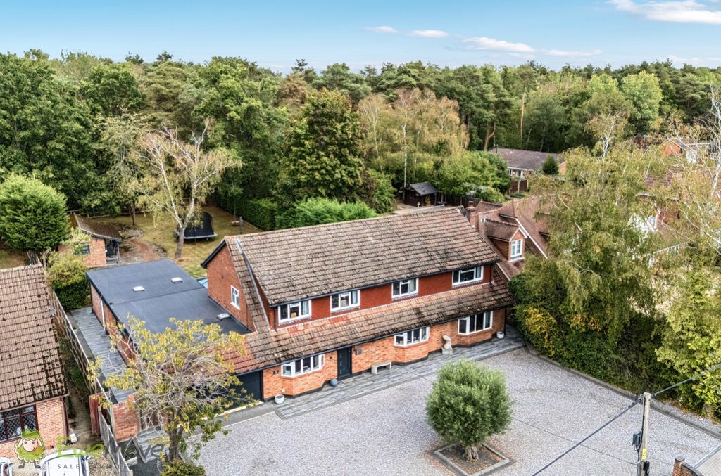 Pelican Road, Pamber Heath, Tadley, Hampshire RG26, 6 bed detached ...