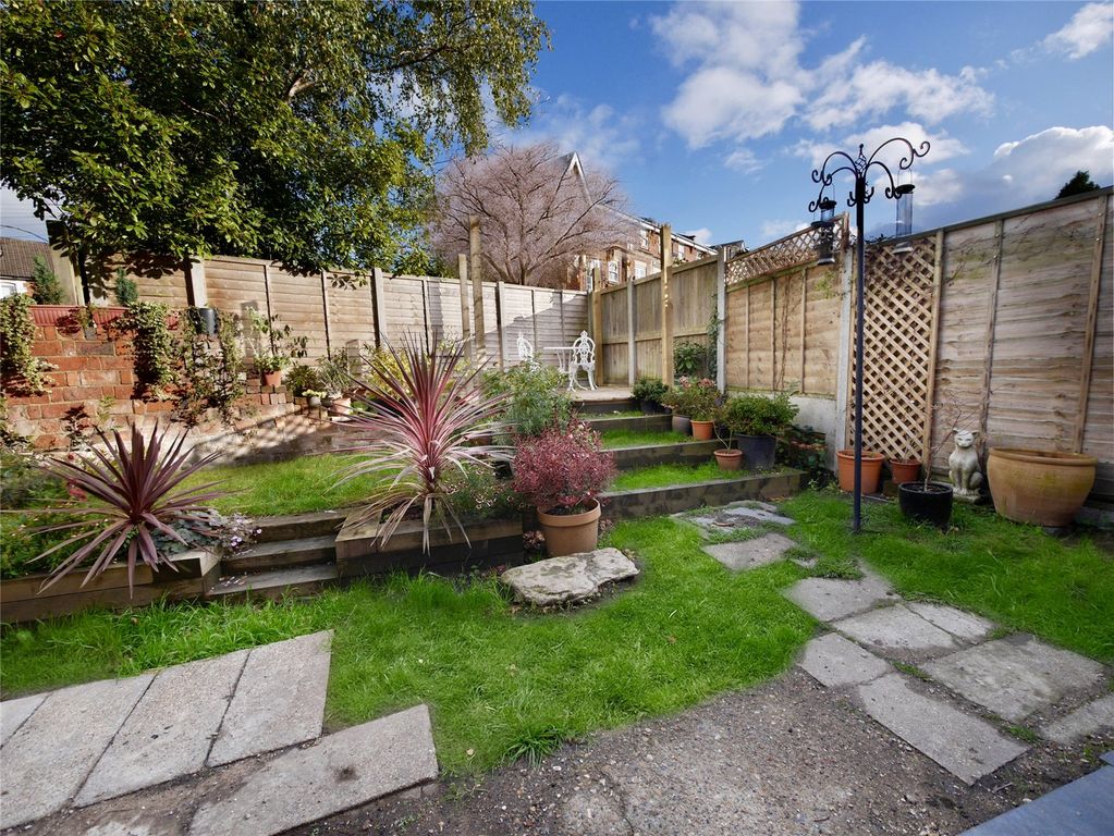 Haydon Place, Guildford GU1, 2 bed detached house for sale, £645,000 ...