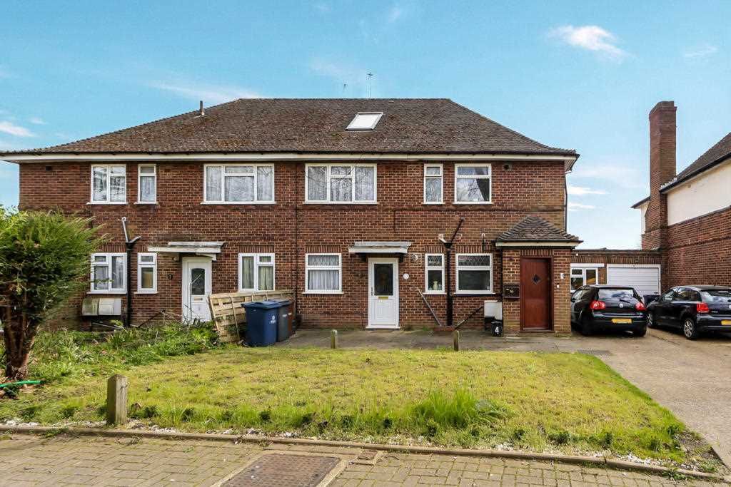 Winston Court, Harrow HA3, 3 bed maisonette to rent, £2,100 pcm ...