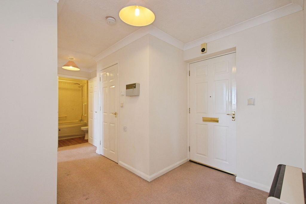 Fern Court, Bexleyheath DA7, 2 bed flat for sale, £235,000 | PrimeLocation