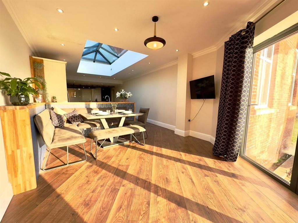 Spring House Farm, Calow, Chesterfield S44, 6 bed detached house for ...