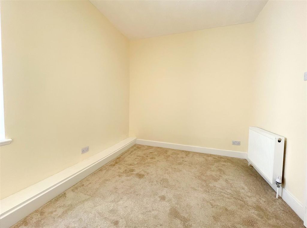 9 Cumbria Court, Mooragh Promenade, Ramsey IM8, 1 bed flat for sale, £ ...