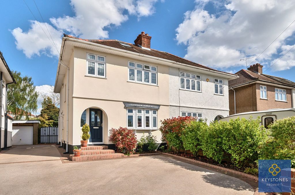 Clockhouse Lane, Collier Row RM5, 4 bed semi-detached house for sale, £ ...