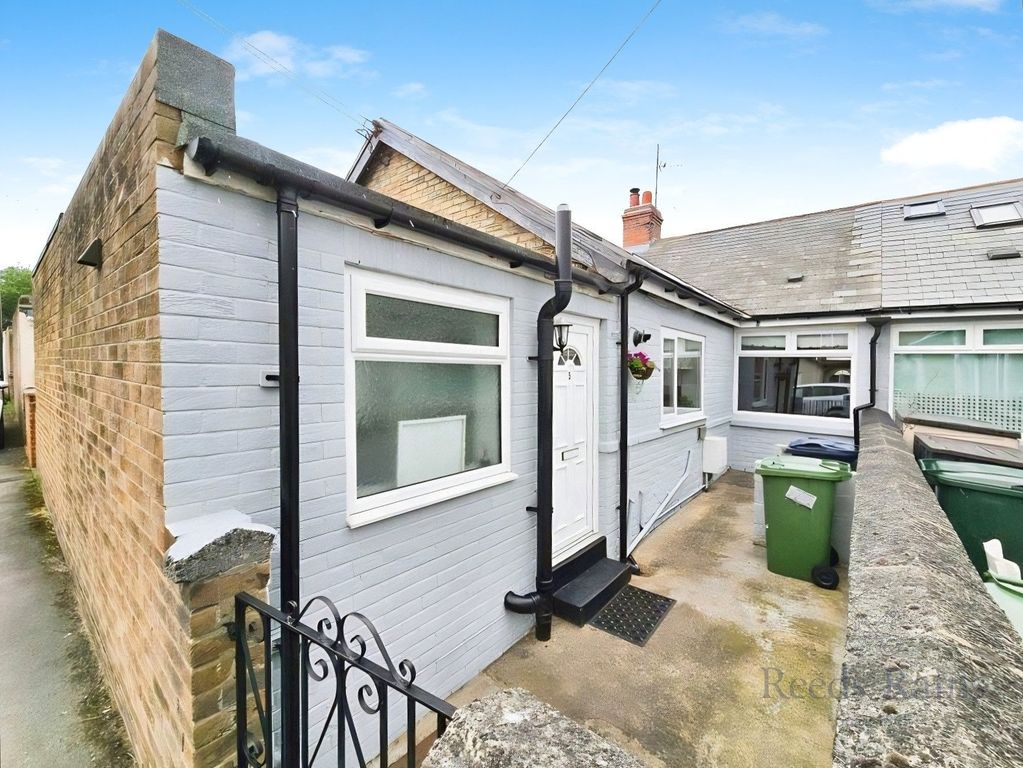 Peartree Bungalows, Blackhall Mill, Newcastle Upon Tyne, Tyne And Wear ...