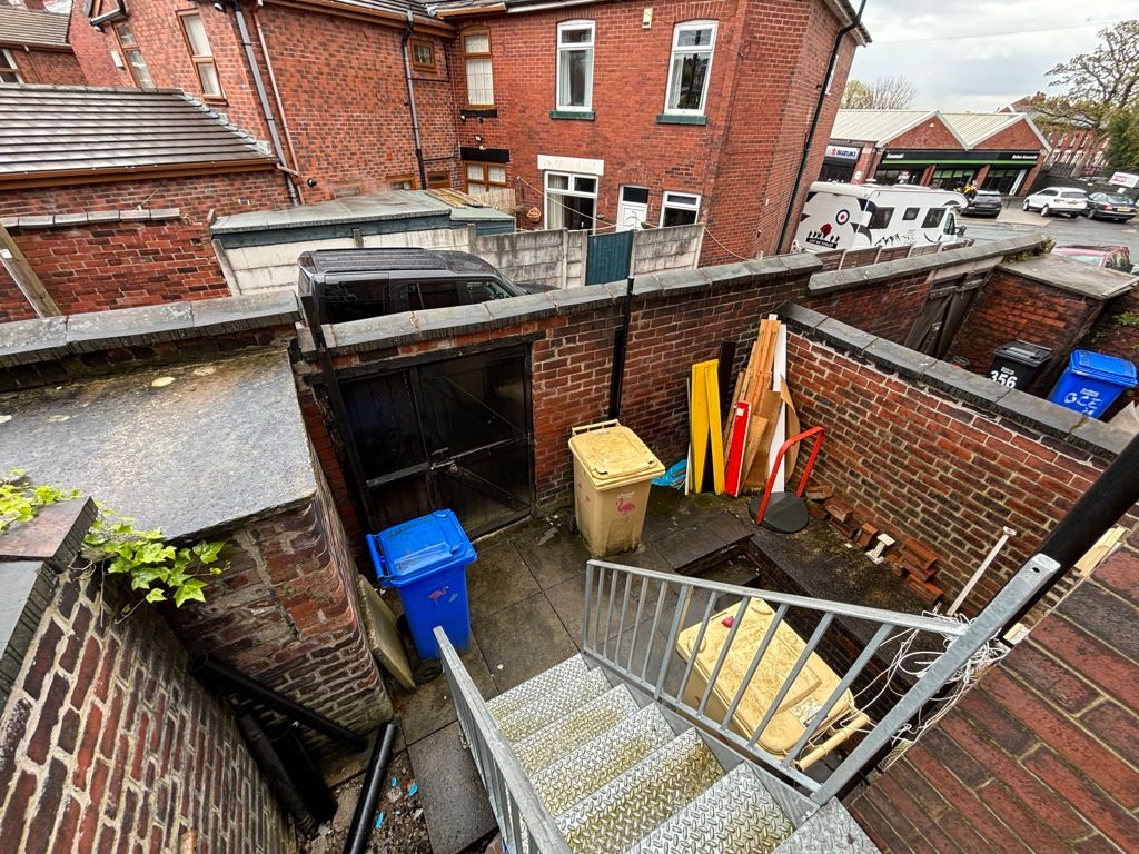 358 Chorley Old Road, Bolton, Greater Manchester BL1, Retail premises ...