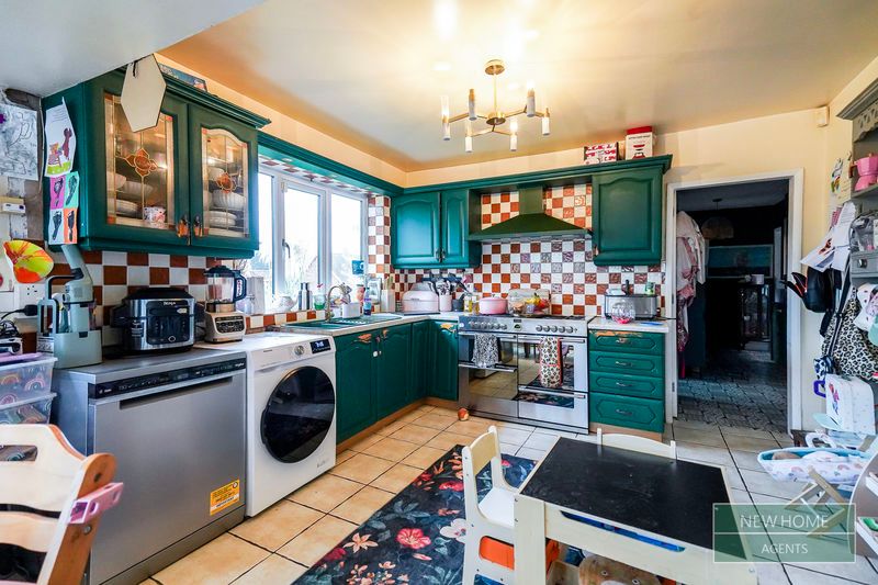 Brookwood Crescent Carlton, Nottingham NG4, 3 bed detached bungalow for ...