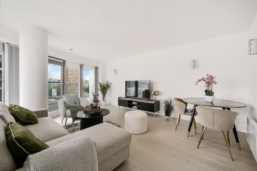 Michigan Building, 2 Biscayne Avenue, New Providence Wharf E14, 1 bed ...