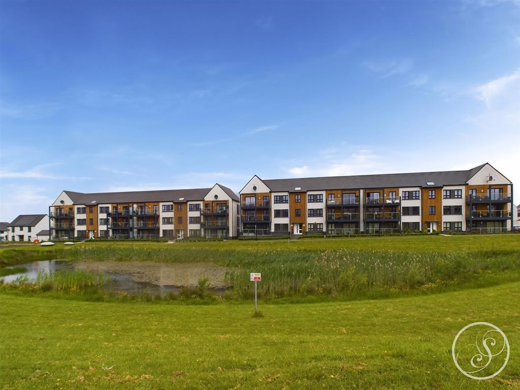 Brodsworth Close, Leeds LS15, 2 bed flat for sale, £255,000 | PrimeLocation