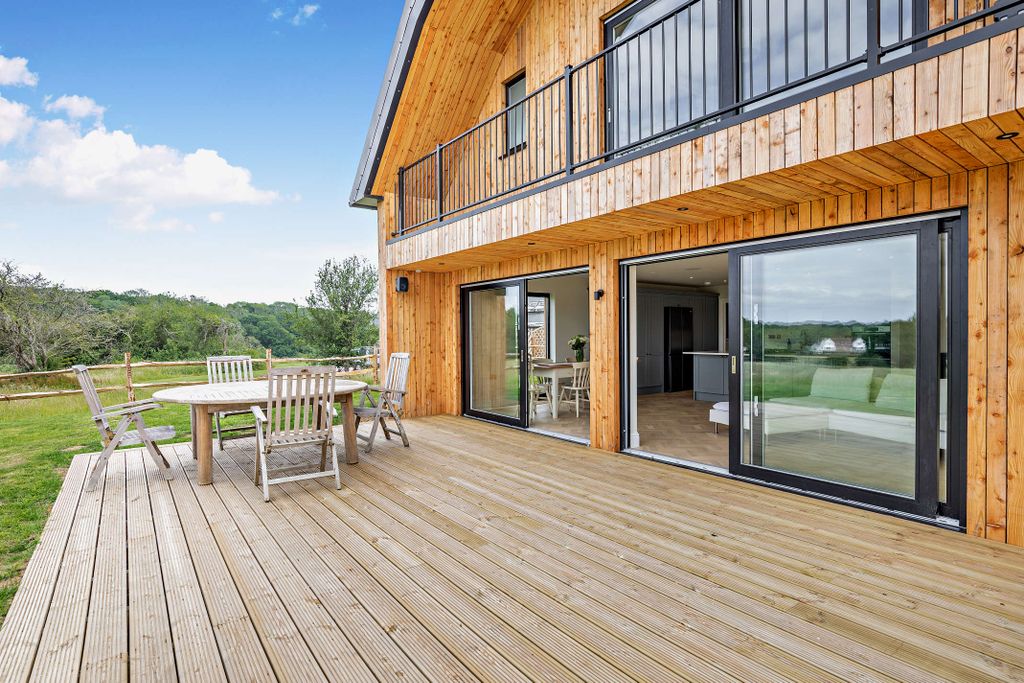Mill Lane, Itchingfield RH13, 4 bed detached house for sale, £1,200,000 ...
