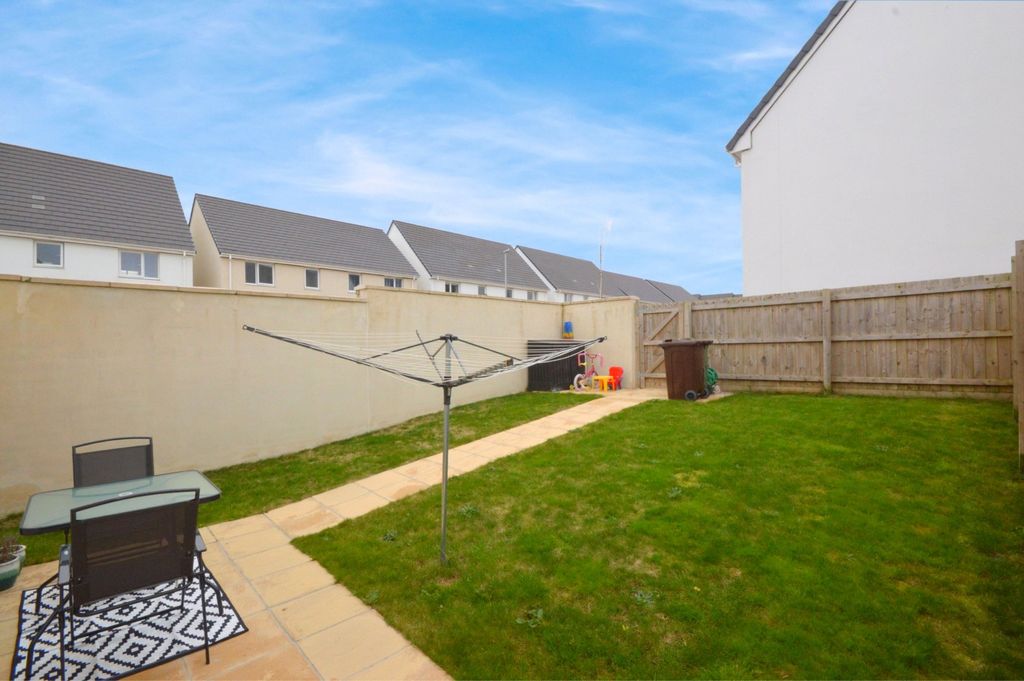 Myrtleville Crescent, Plymouth, Devon PL2, 2 bed end terrace house for ...