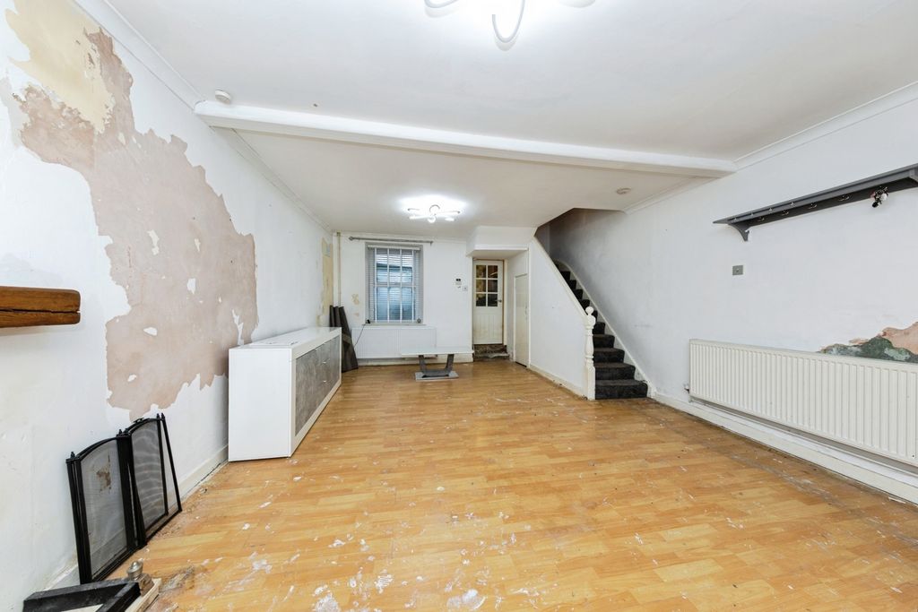 Heol Y Meinciau, Pontyates, Llanelli, Carmarthenshire SA15, 3 bed end ...