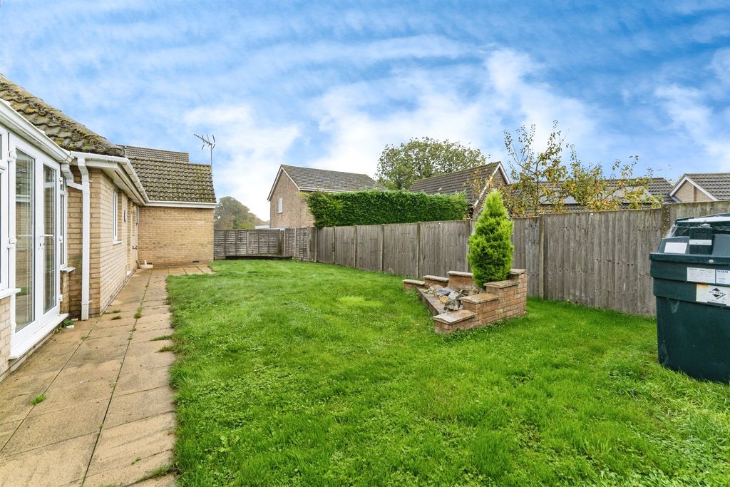 Elizabeth Way, Haddenham, Ely CB6, 3 bed detached bungalow for sale, £ ...