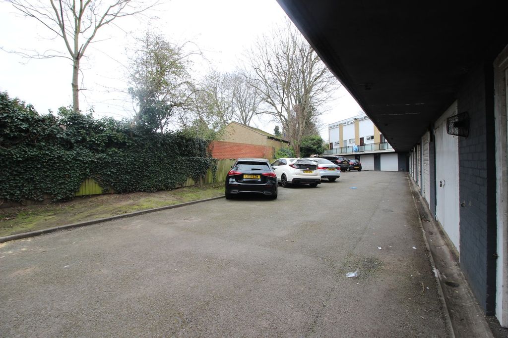 Heston Road, Hounslow TW5, 2 bed town house for sale, £445,000 ...